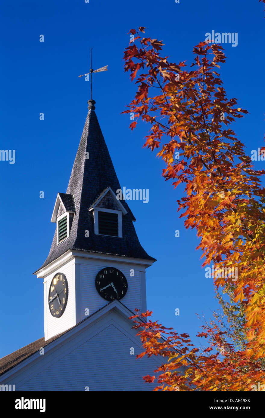 Fall colour new england church hi-res stock photography and images - Alamy