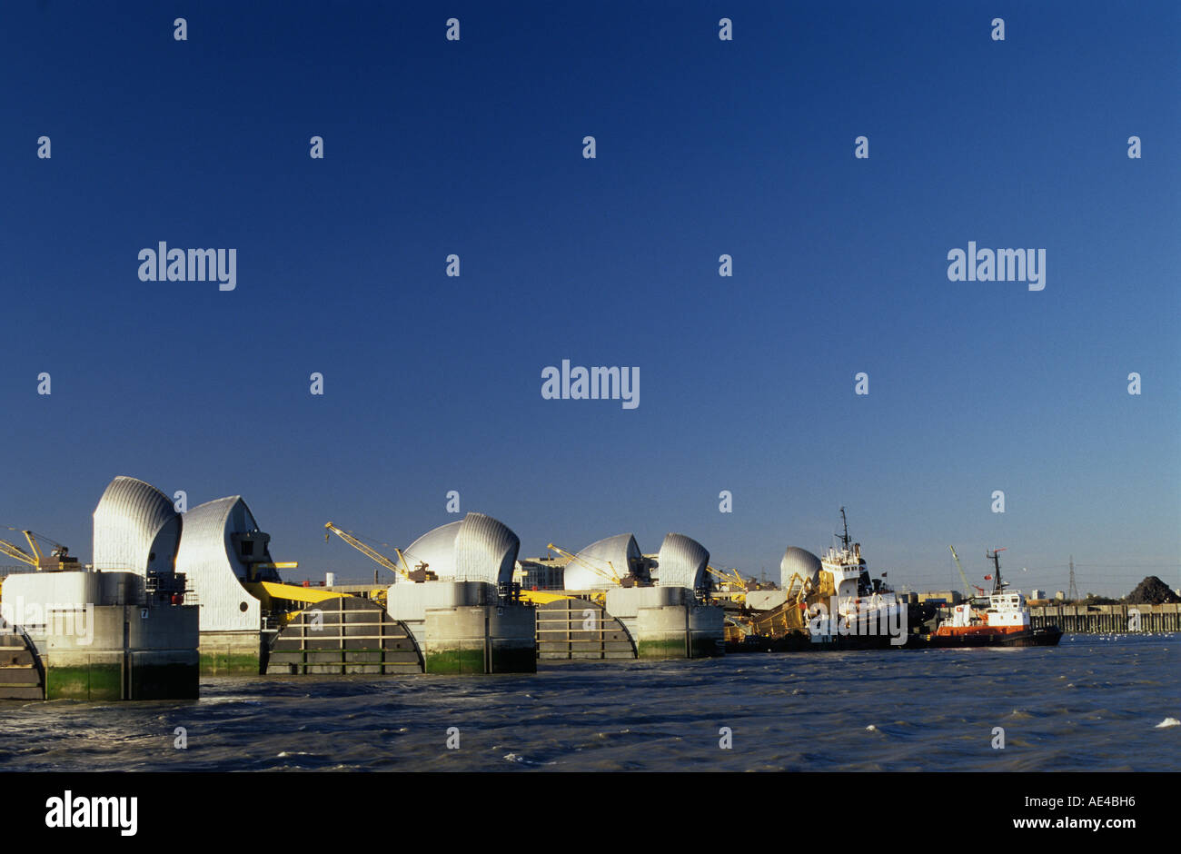 MV Sand Kite being refloated after sinking onto of the Thames barrier ...
