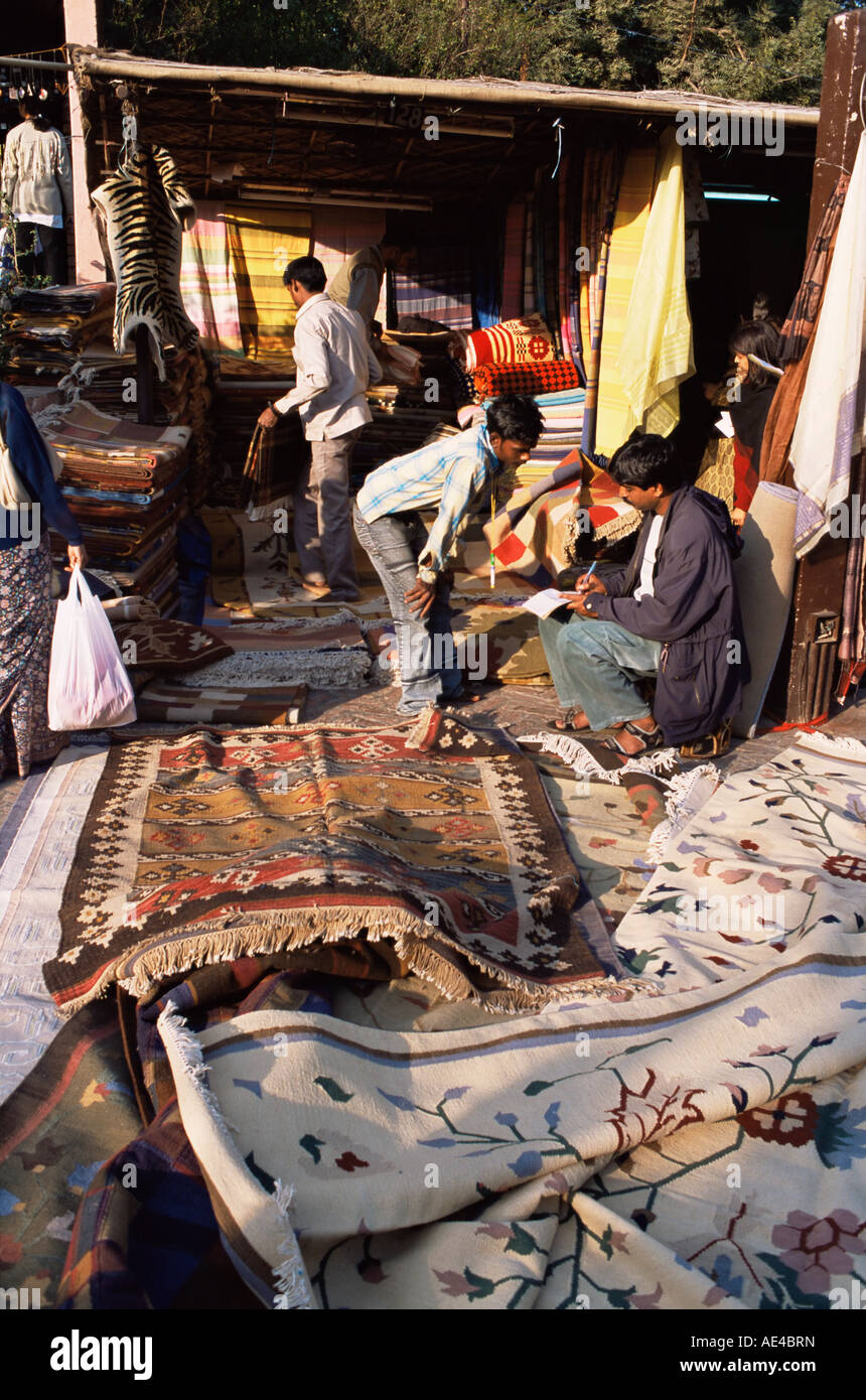 Delhi haat hi-res stock photography and images - Alamy