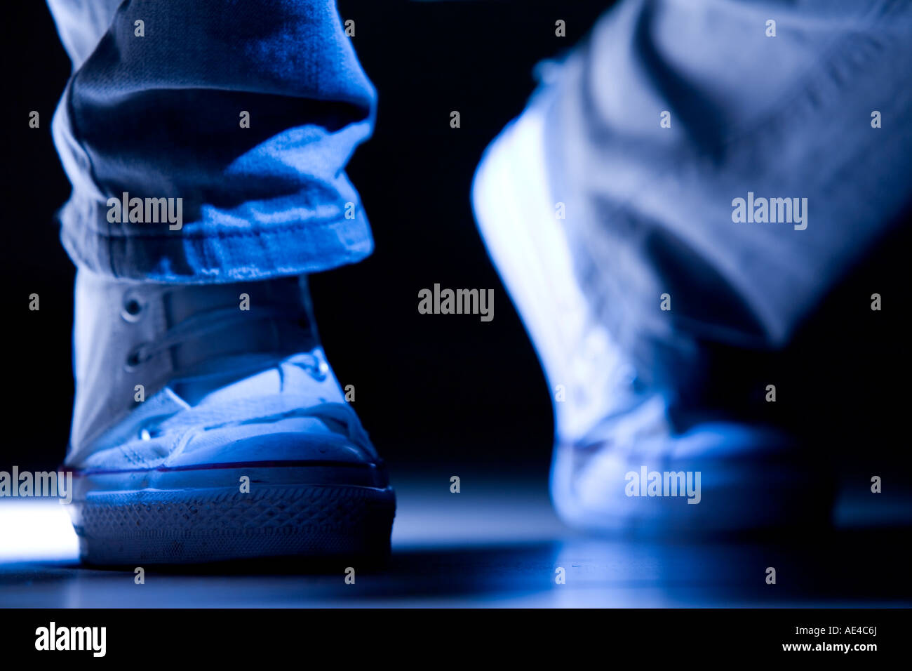Feet dancing club hi-res stock photography and images - Alamy