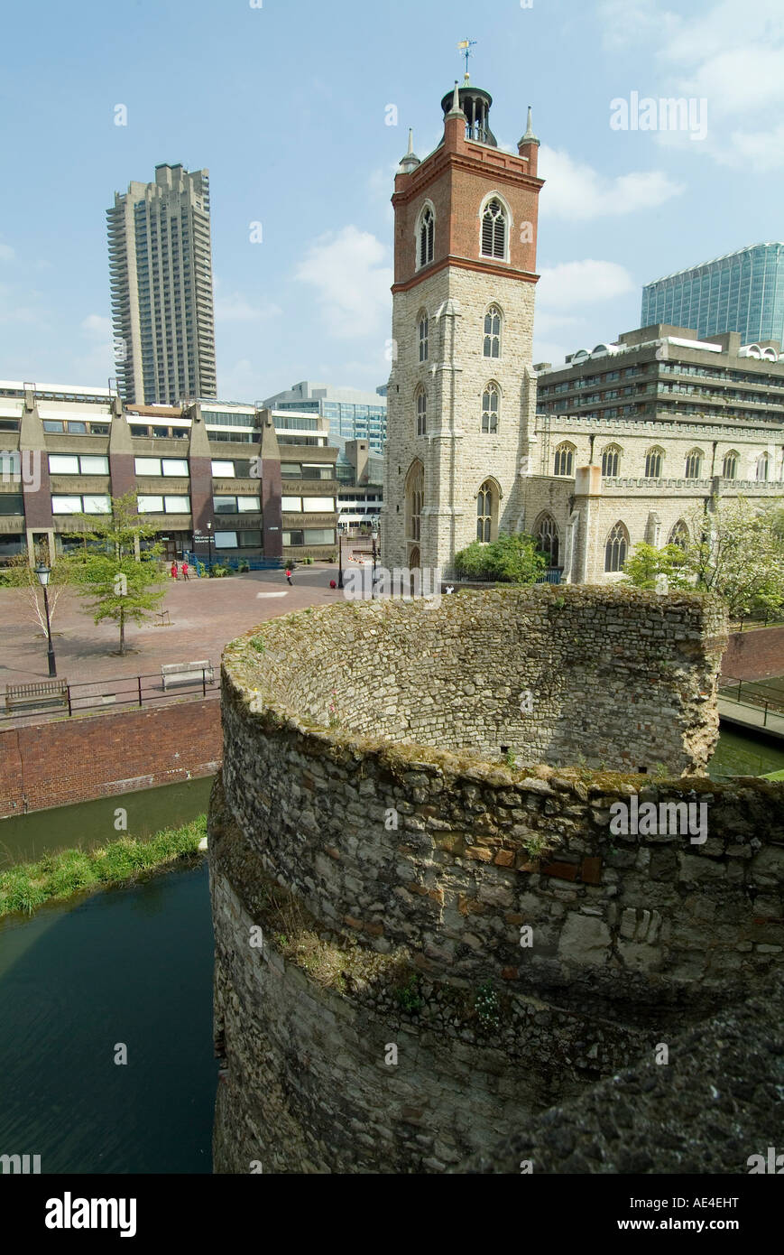 London wall barbican hi-res stock photography and images - Alamy