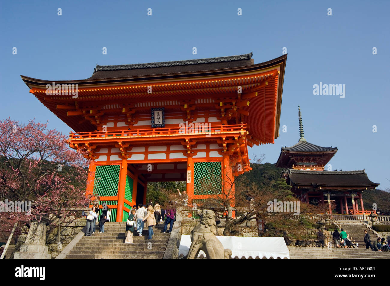 Red temple gate, Kiyomizu dera temple, Kyoto, Japan, Asia Stock Photo ...