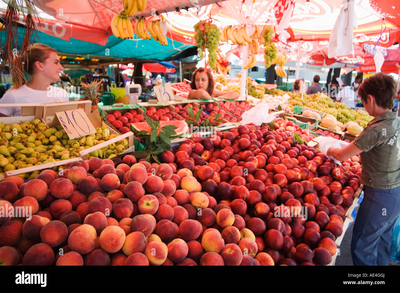 Fruit and vegetable market, Pula, Istria Coast, Croatia, Europe Stock ...