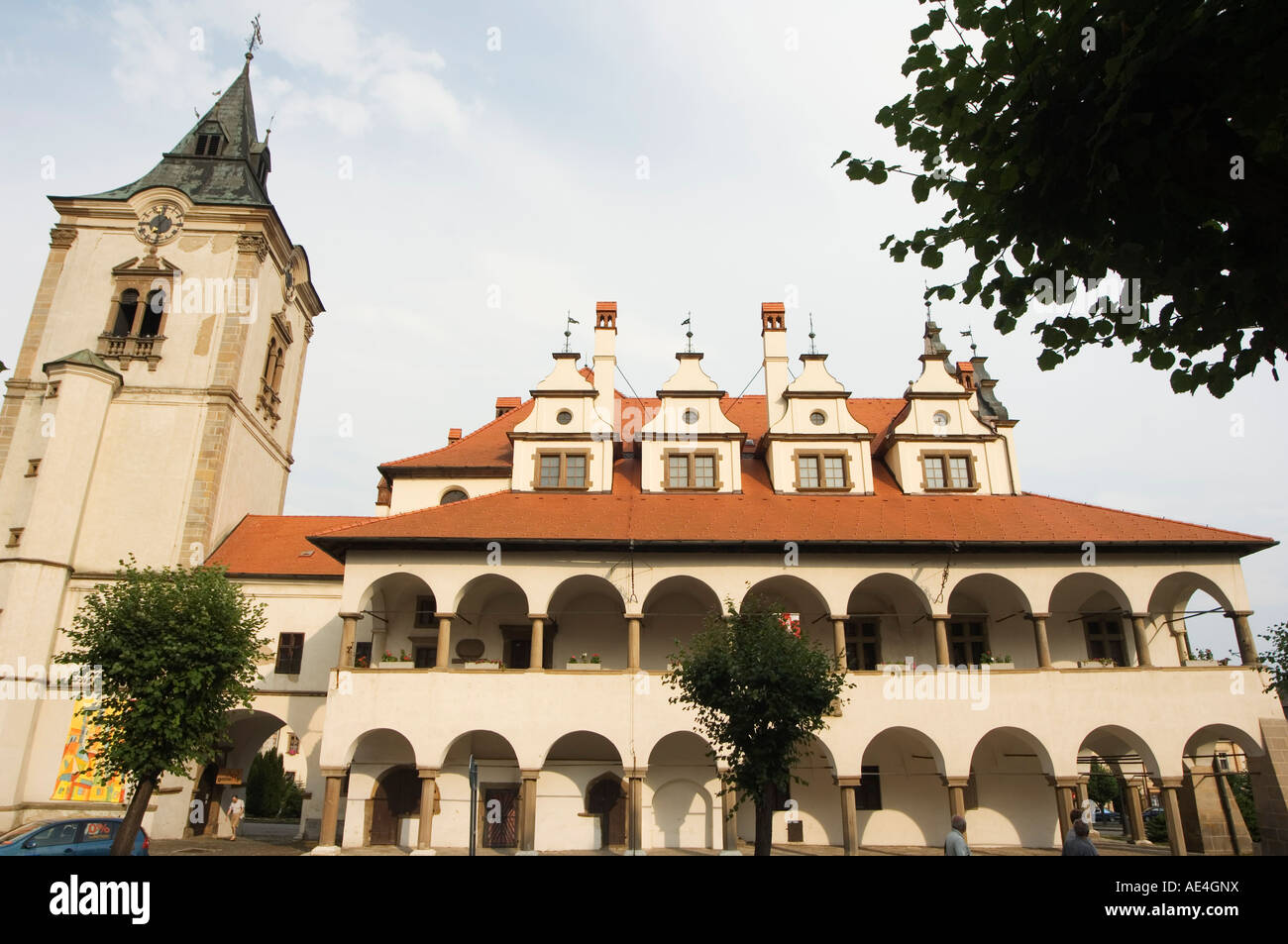 Gothic style town hall housing the Spis (Spisske) Museum, Old Town ...