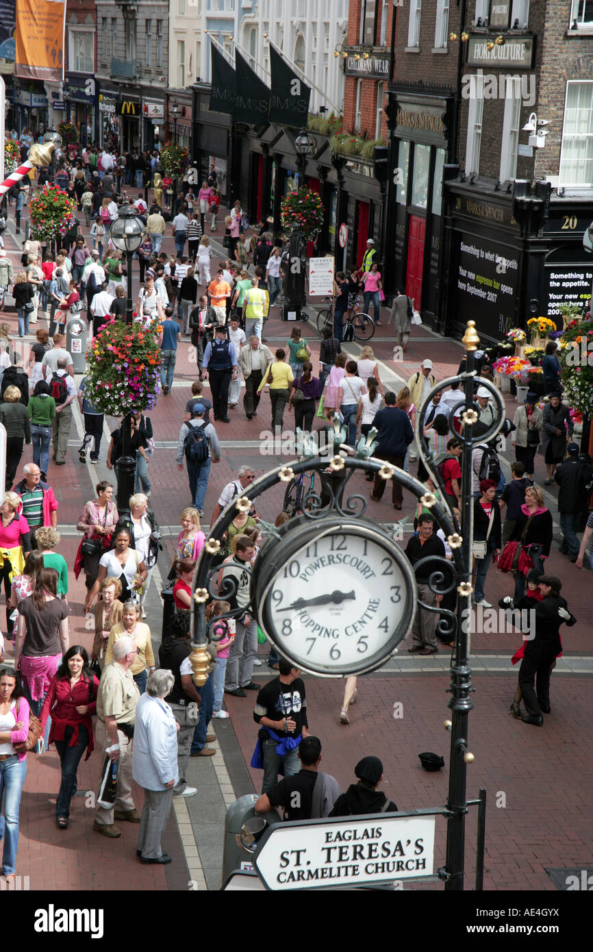 Grafton street dublin garda hi-res stock photography and images - Alamy