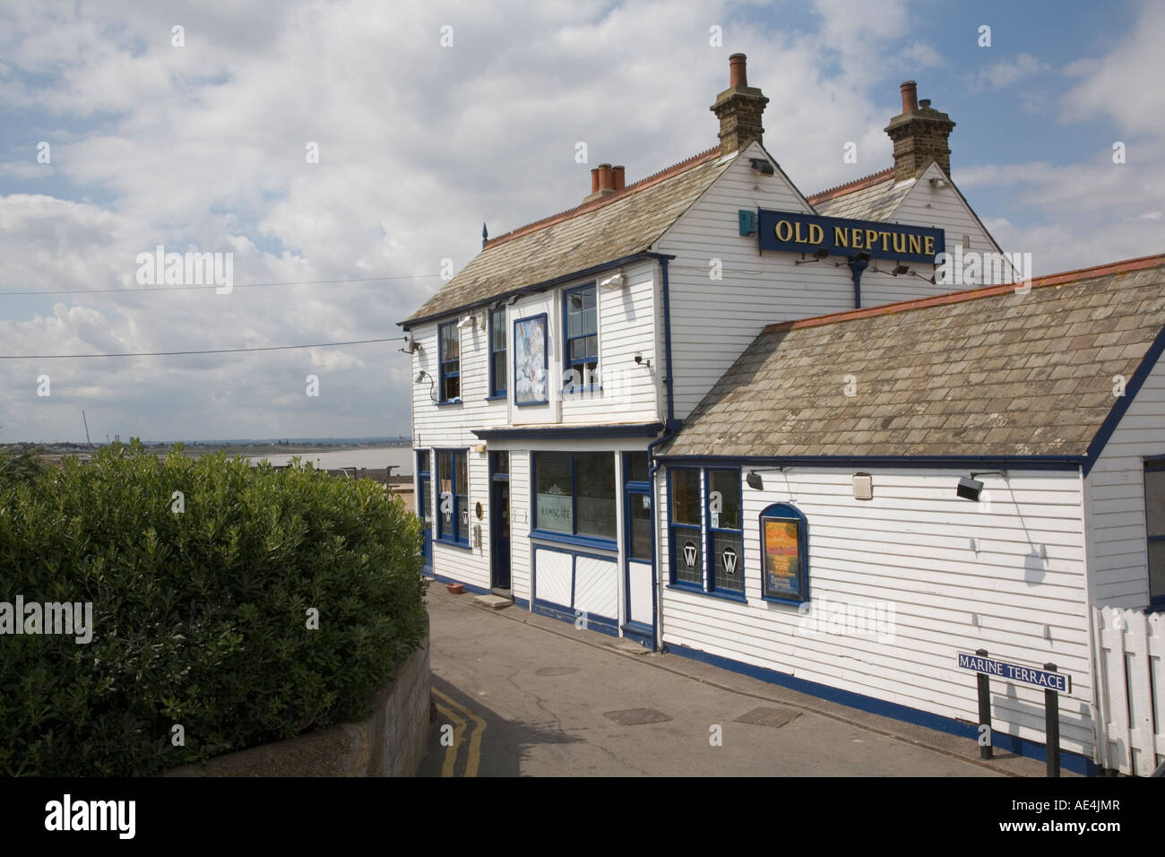Old neptune public house hi-res stock photography and images - Alamy