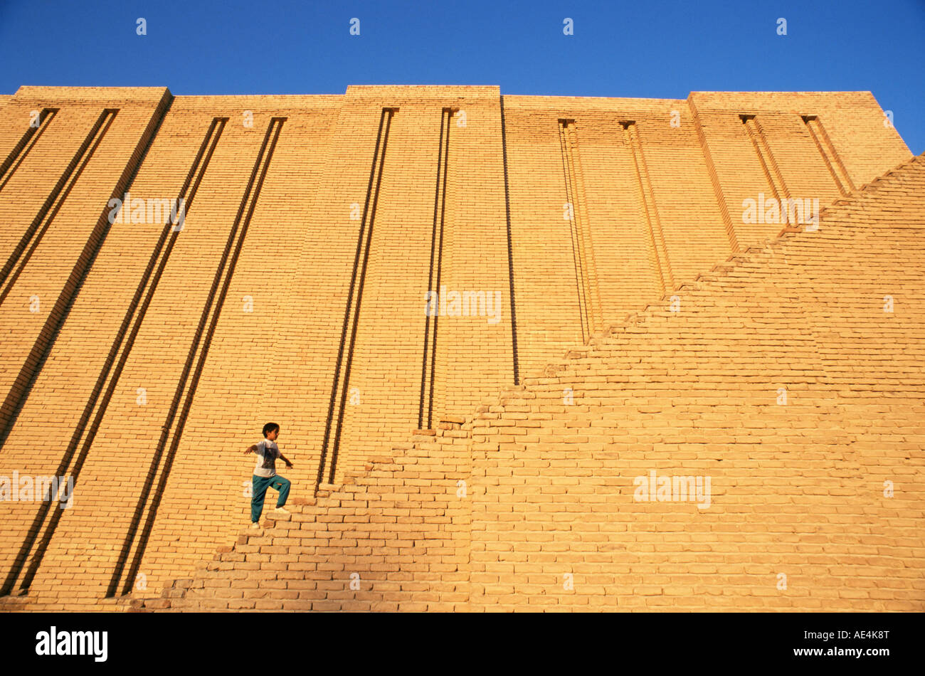 Ziggurat hi-res stock photography and images - Alamy