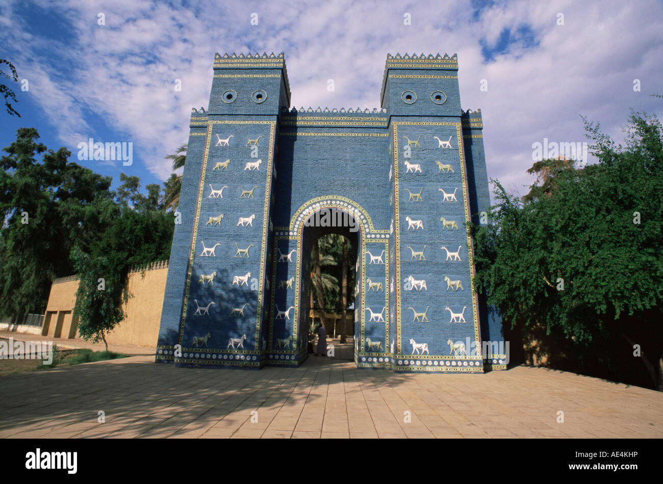 Ishtar gate babylon iraq hi-res stock photography and images - Alamy