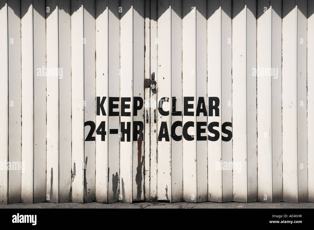 keep clear sign on metal doors taken in birmingham uk Stock Photo - Alamy