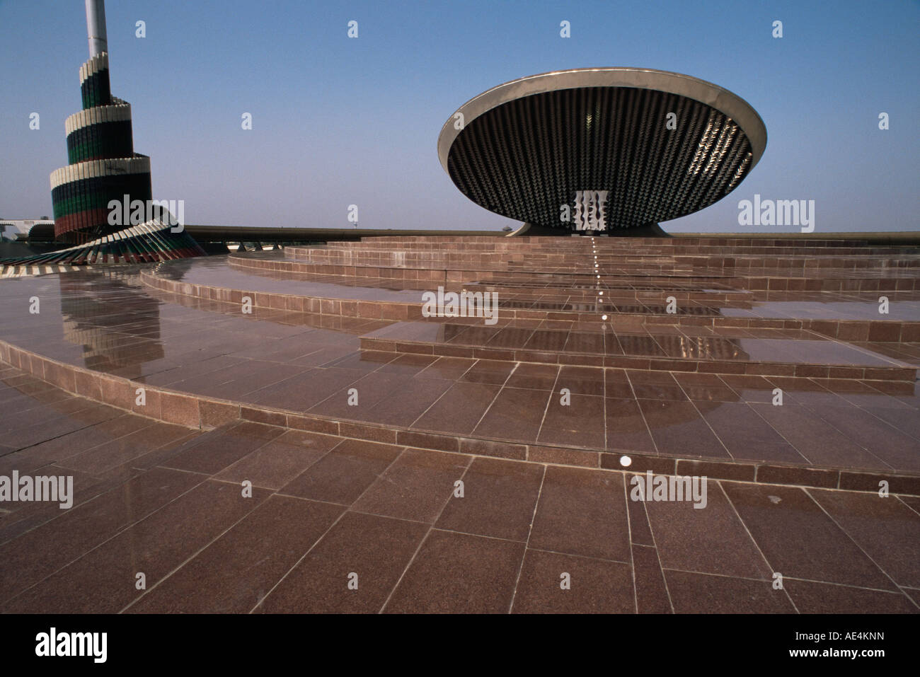 Monument to the Unknown Soldier, Baghdad, Iraq, Middle East Stock Photo ...
