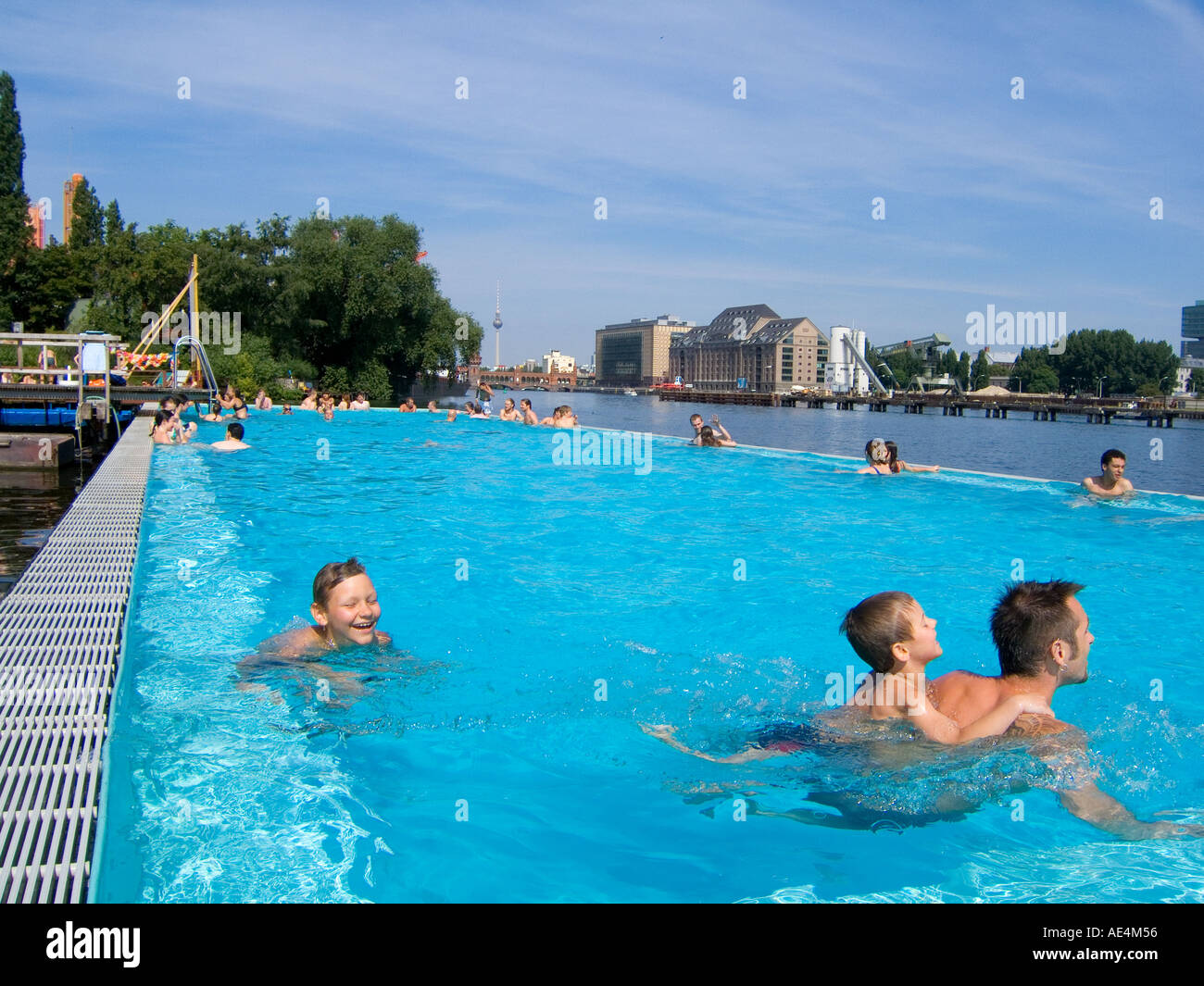 Capital beach spree river berlin hi-res stock photography and images ...
