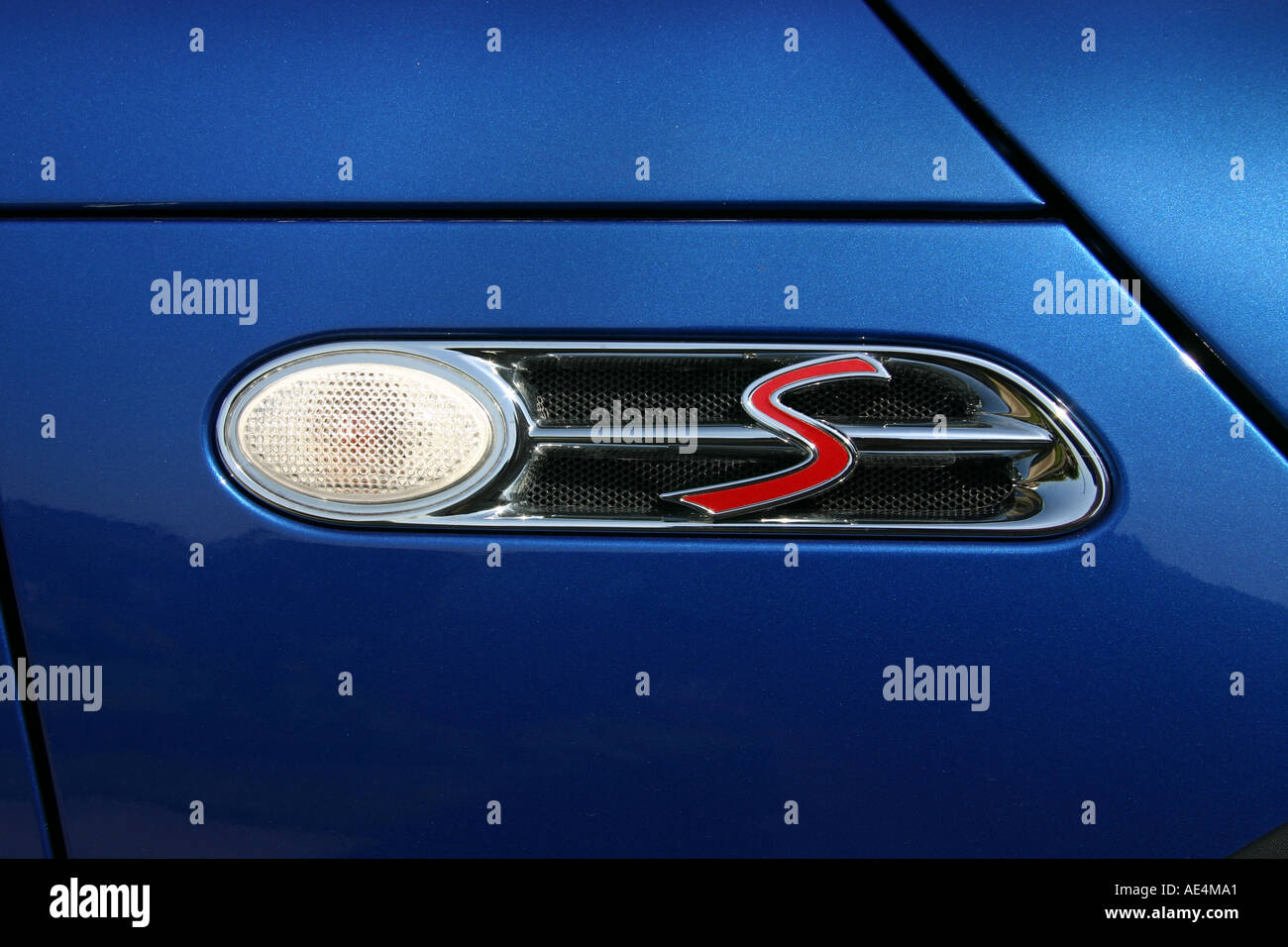 Side mounted badge on BMW Mini Cooper S car Stock Photo - Alamy