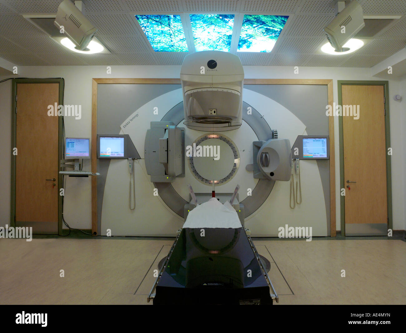 New Radiography Machine Elekta and Illuminated Photograph in the ...