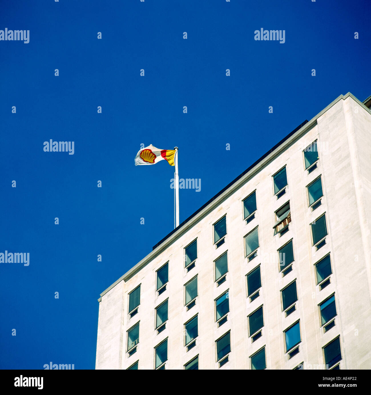 Shell flag hi-res stock photography and images - Alamy