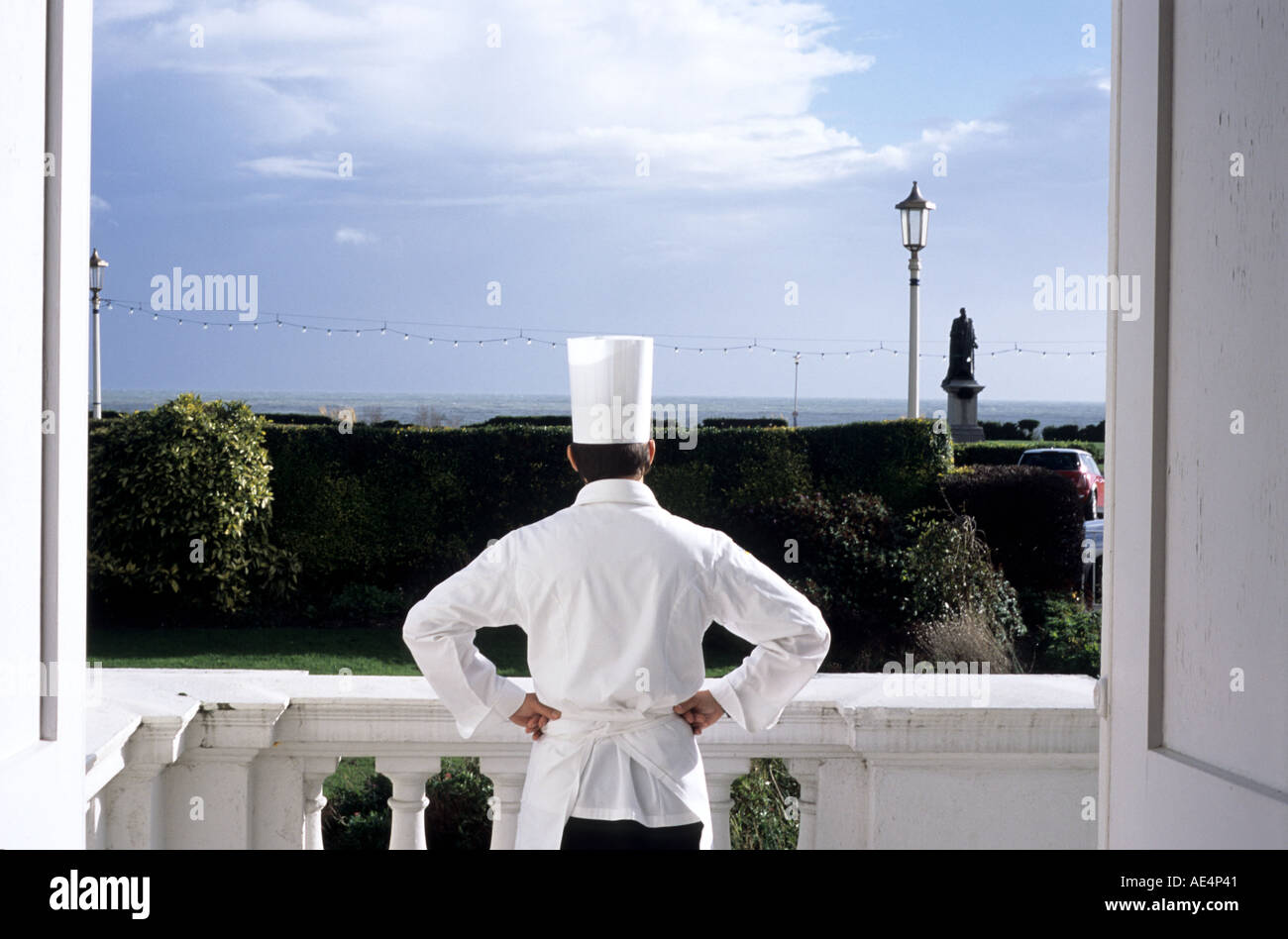 Chef looking out a window hi-res stock photography and images - Alamy