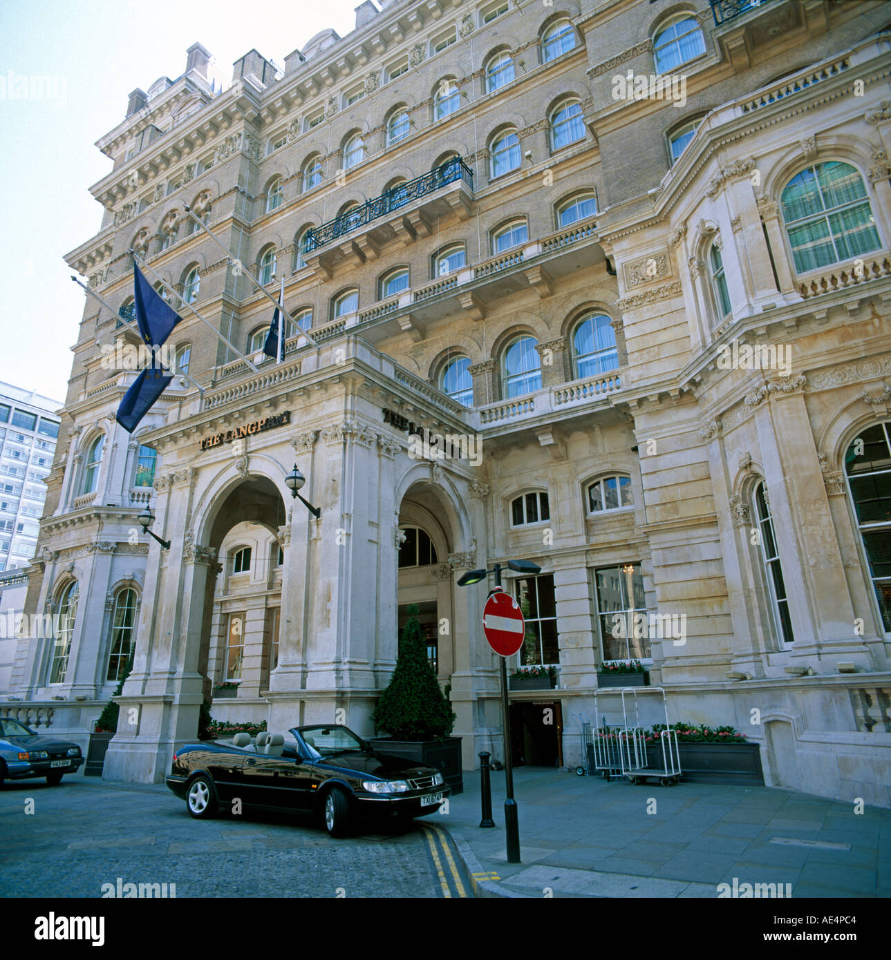 1990s london hi-res stock photography and images - Alamy