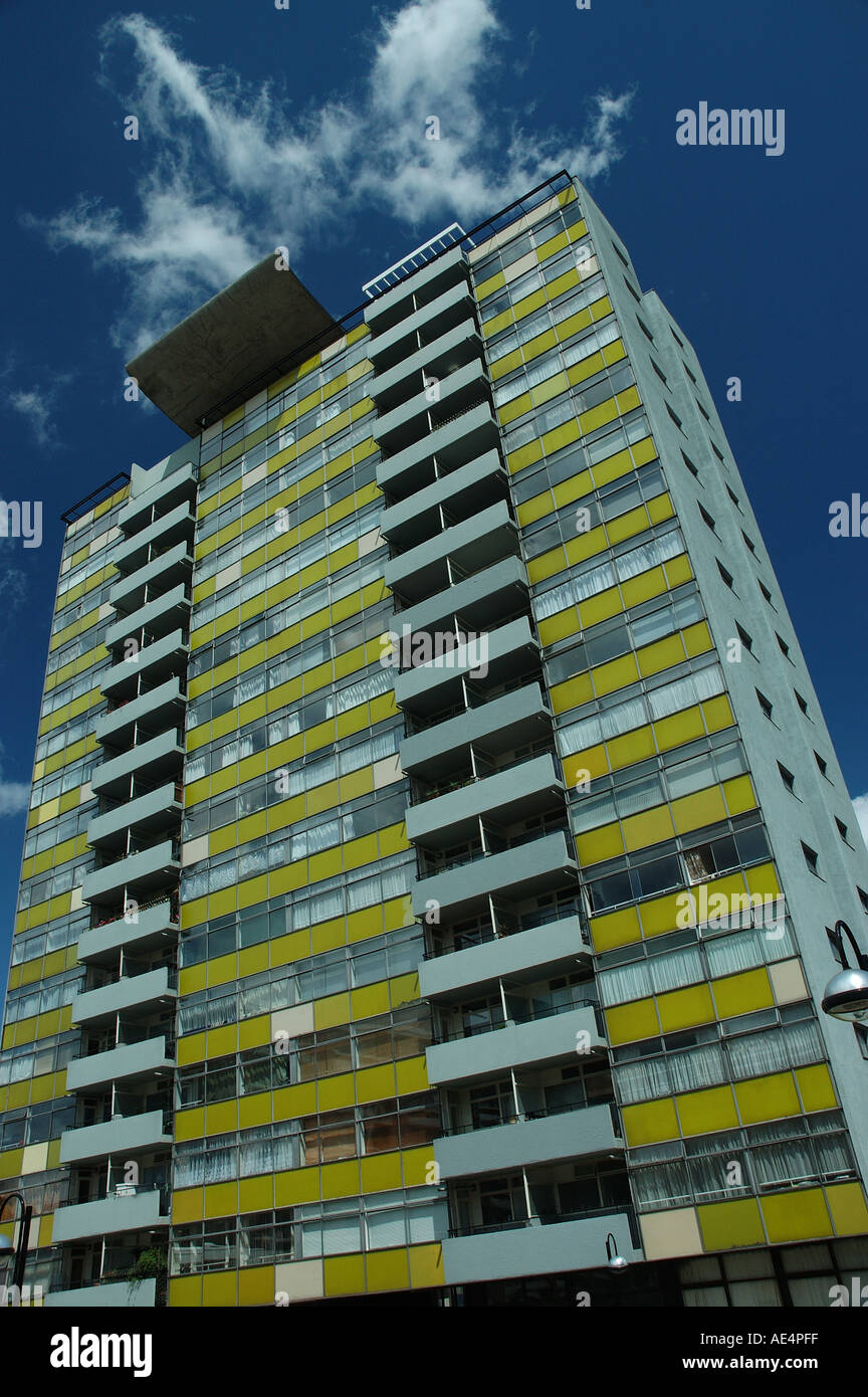 High rise estate housing London Barbican Stock Photo - Alamy