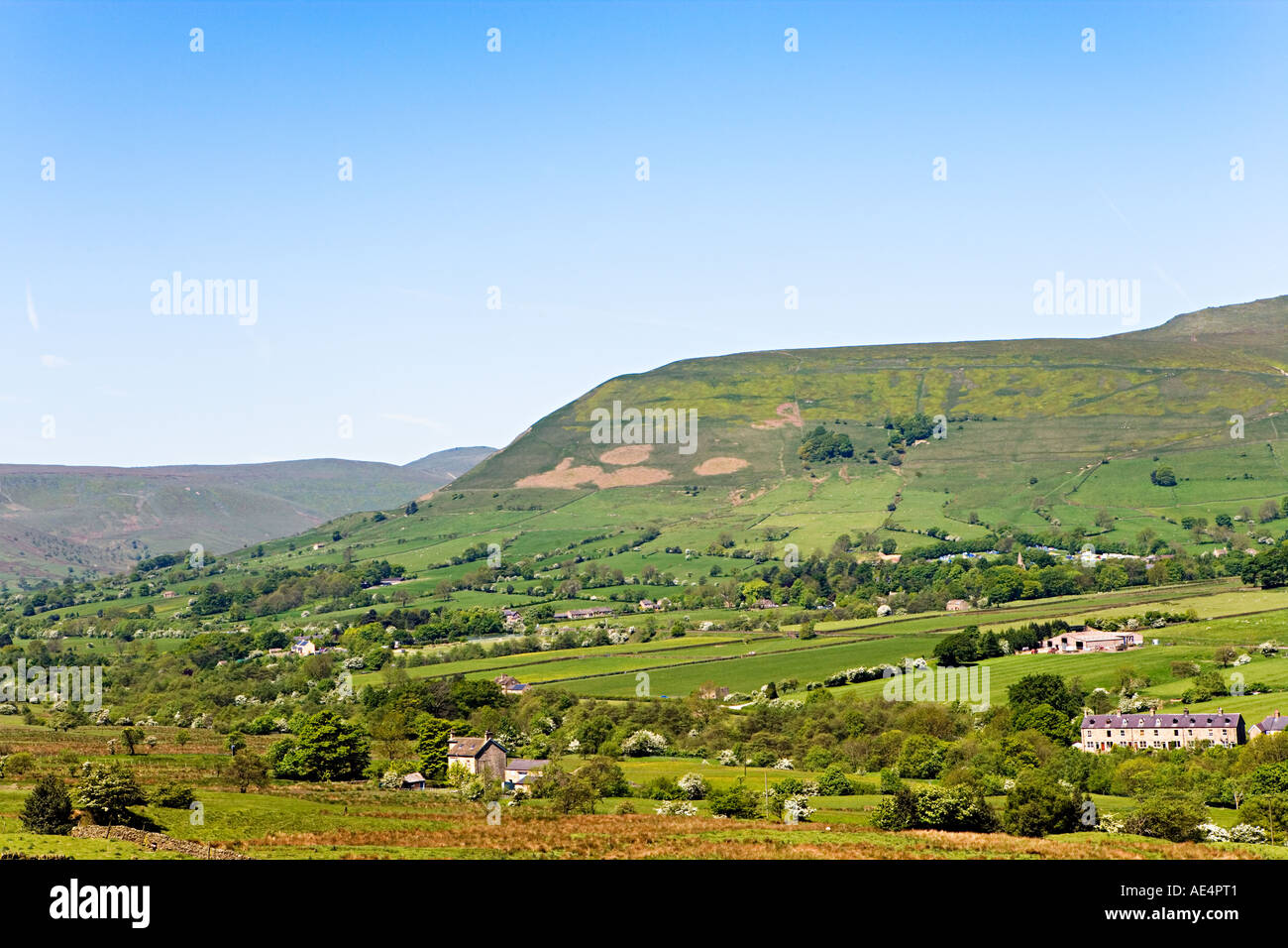 "Upper Booth" In "The Vale Of Edale" The "Kinder Scout" Mountain Behind ...