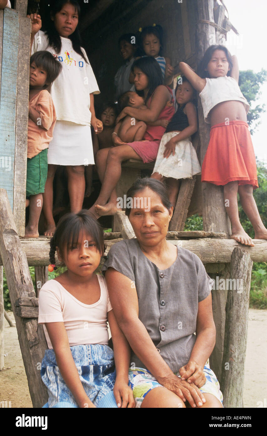 Matses woman and her children, Paradiso Village, Rio Javari, Amazon ...