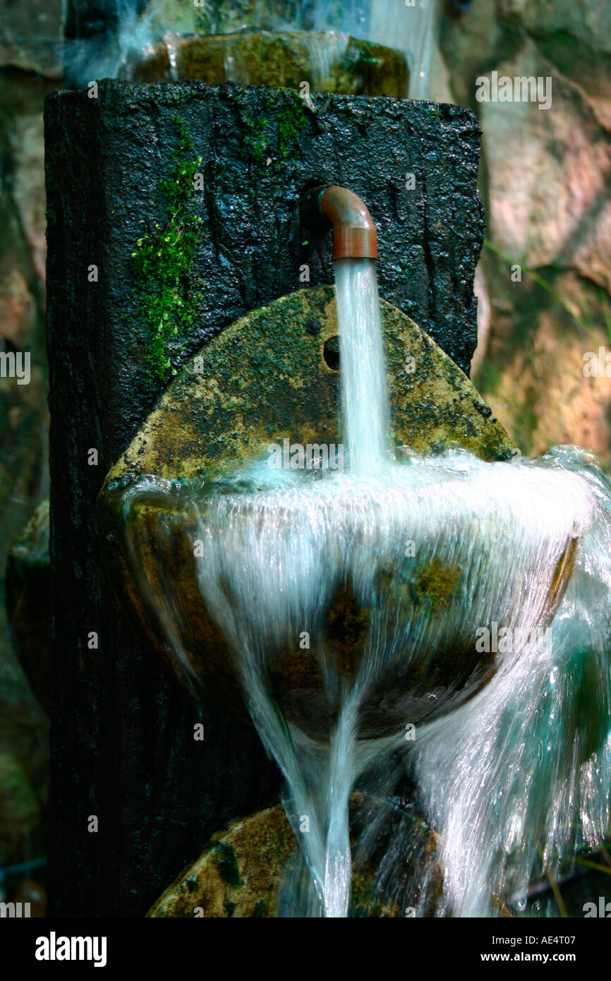 Garden with water feature hi-res stock photography and images - Alamy