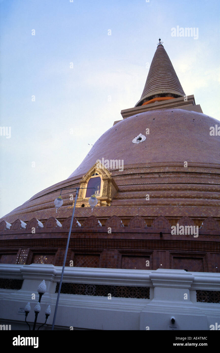 Pra Pathom Chedi , NakhonPathom , Thailand Stock Photo - Alamy