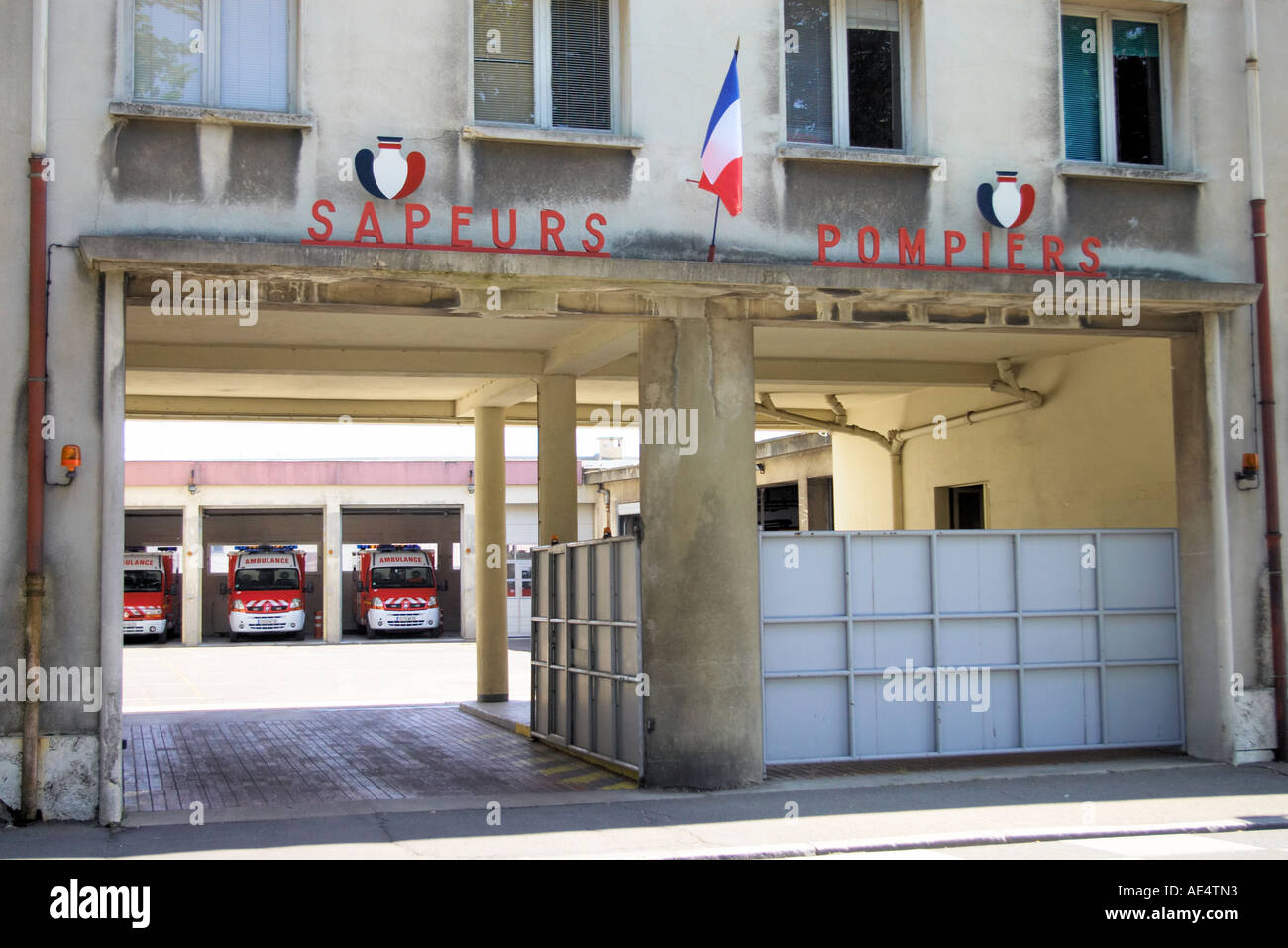 a fire and ambulance station in Chartres France Sapeurs Pompiers Stock ...