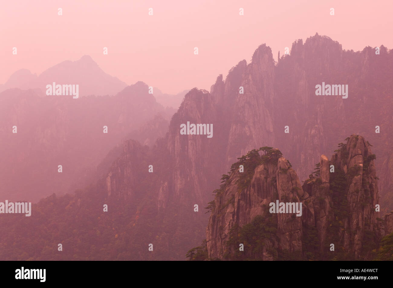 North Sea scenic area, Mount Huangshan (Yellow Mountain), UNESCO World ...