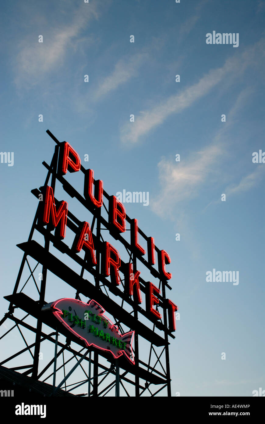 Pike place market seattle crafts hi-res stock photography and images ...