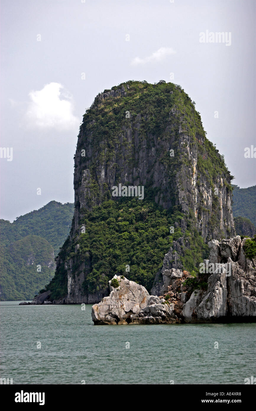 Towering rocky islet hi-res stock photography and images - Alamy