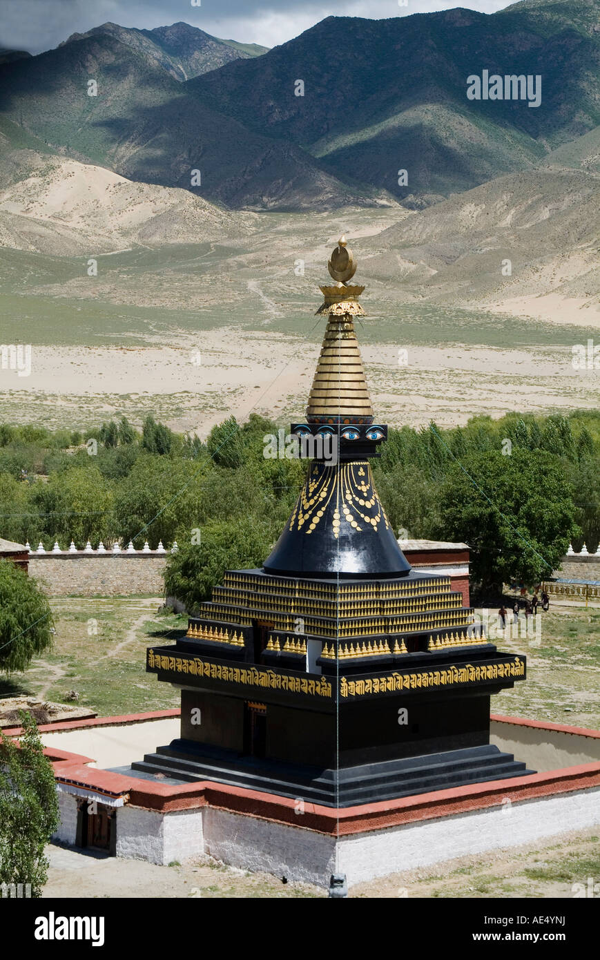 Stupa samye hi-res stock photography and images - Alamy
