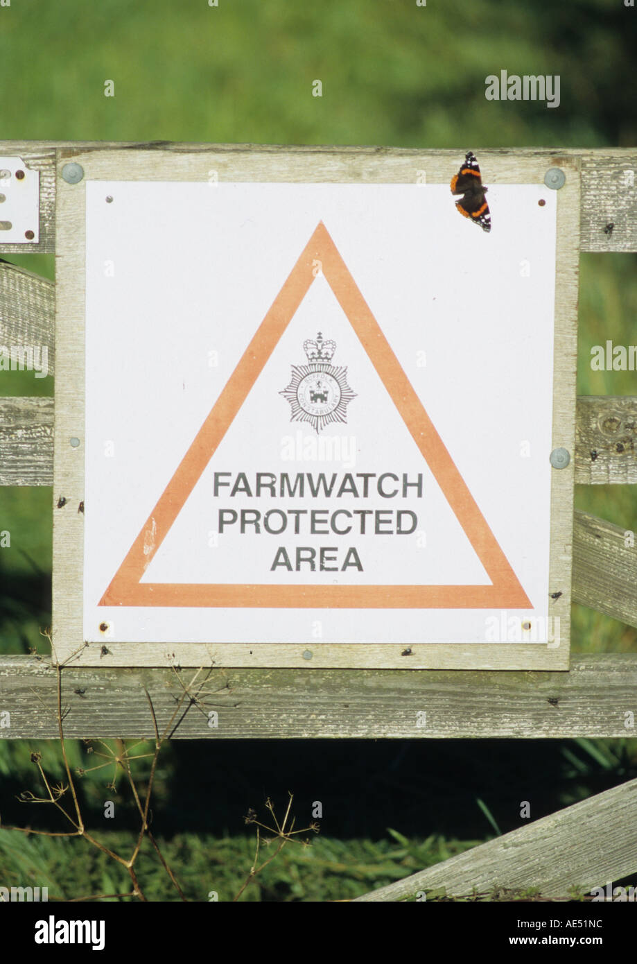 Farmwatch watch sign warn warning uk hi-res stock photography and ...