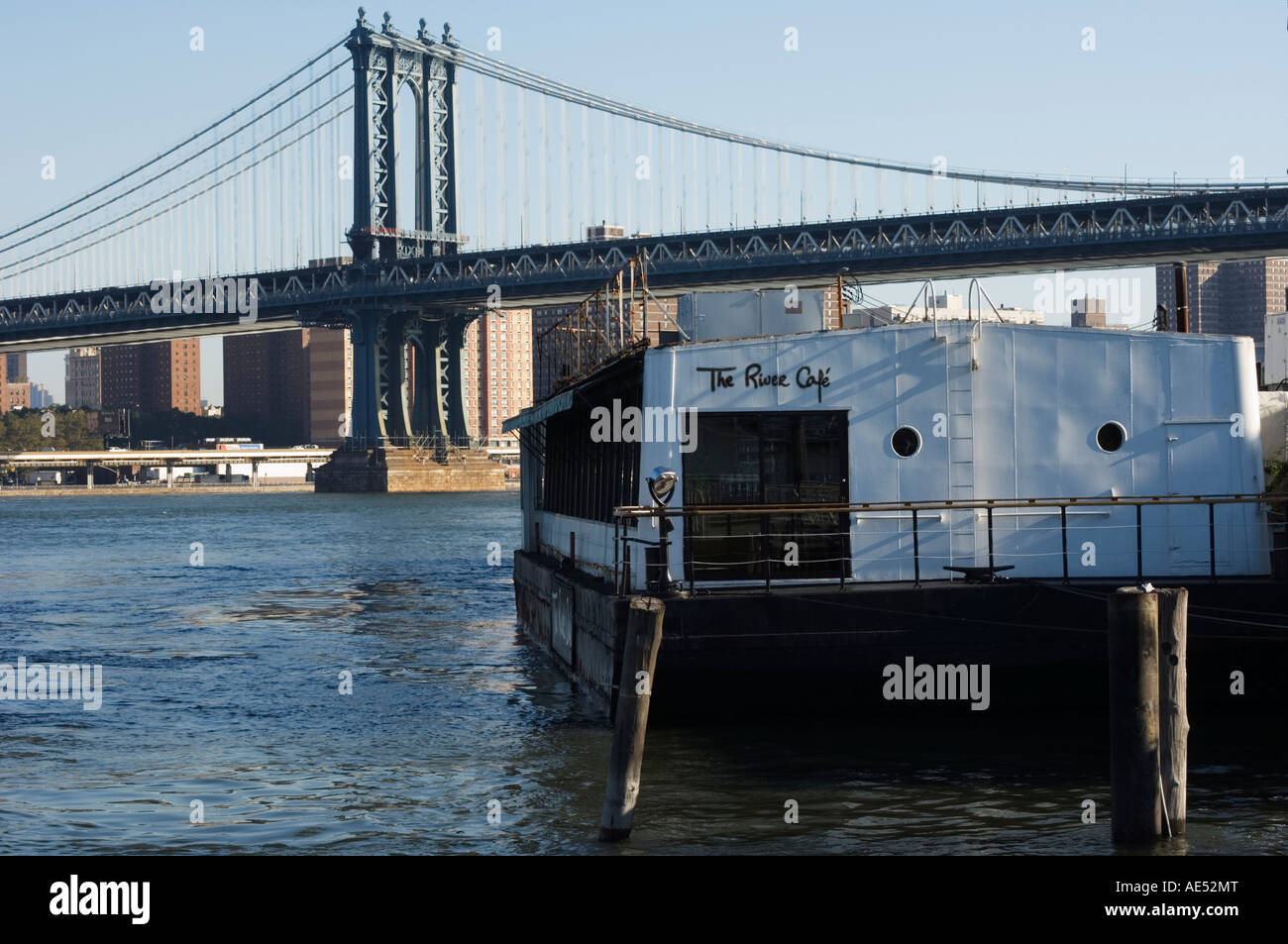 Bridge cafe new york city hi-res stock photography and images - Alamy