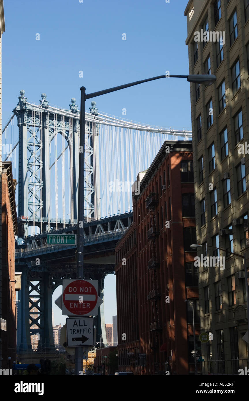 Dumbo neighbourhood hi-res stock photography and images - Alamy
