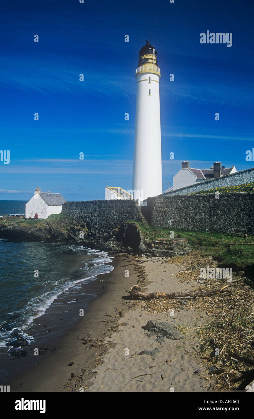 Scurdie Ness Lighthouse and beach Stock Photo - Alamy