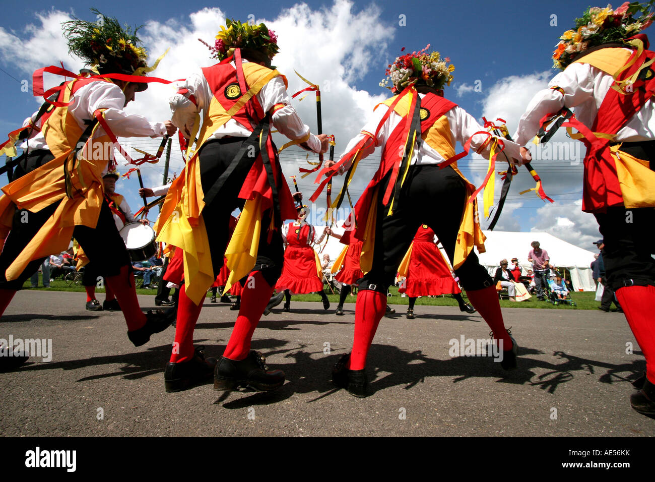 Morris dancers hi-res stock photography and images - Alamy