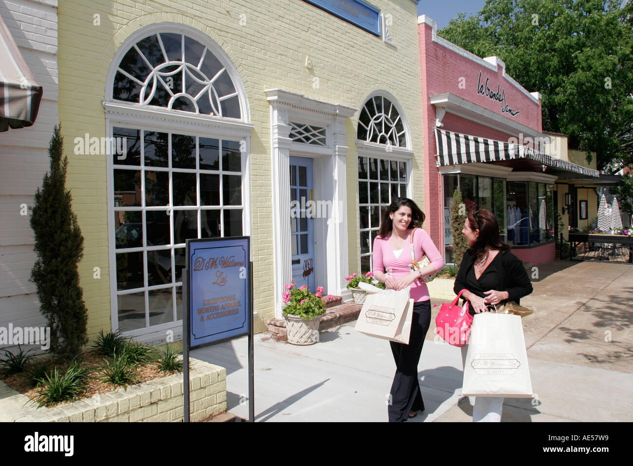 Grove Avenue High Resolution Stock Photography and Images - Alamy