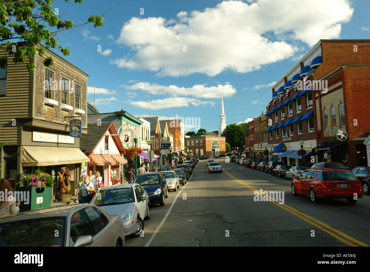 Downtown camden maine new england hi-res stock photography and images ...