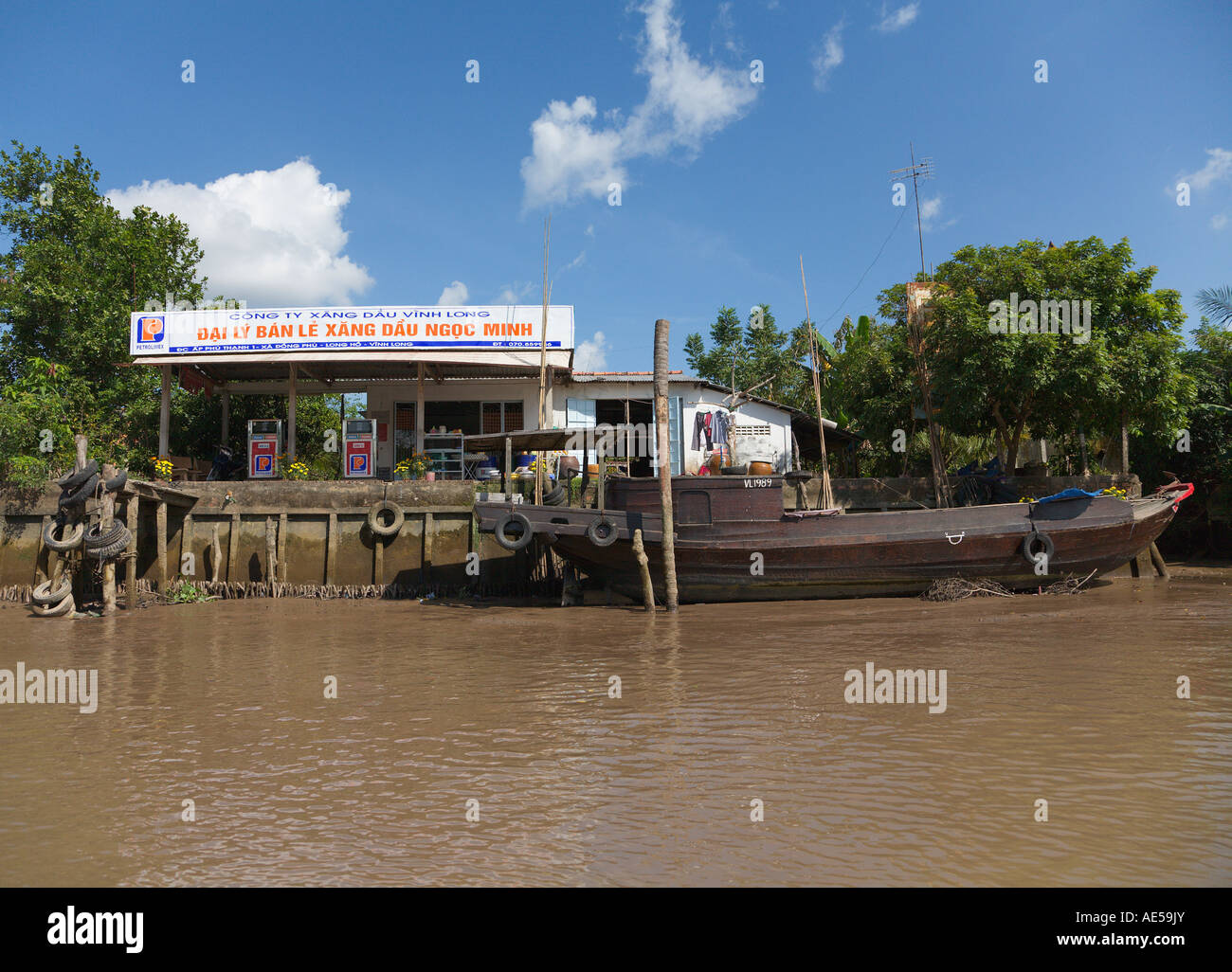 Vietnamese gas station hi-res stock photography and images - Alamy