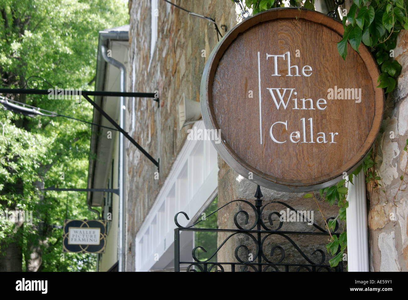 Middleburg Virginia,Loudoun County,Federal Street,sign,logo,The Wine ...