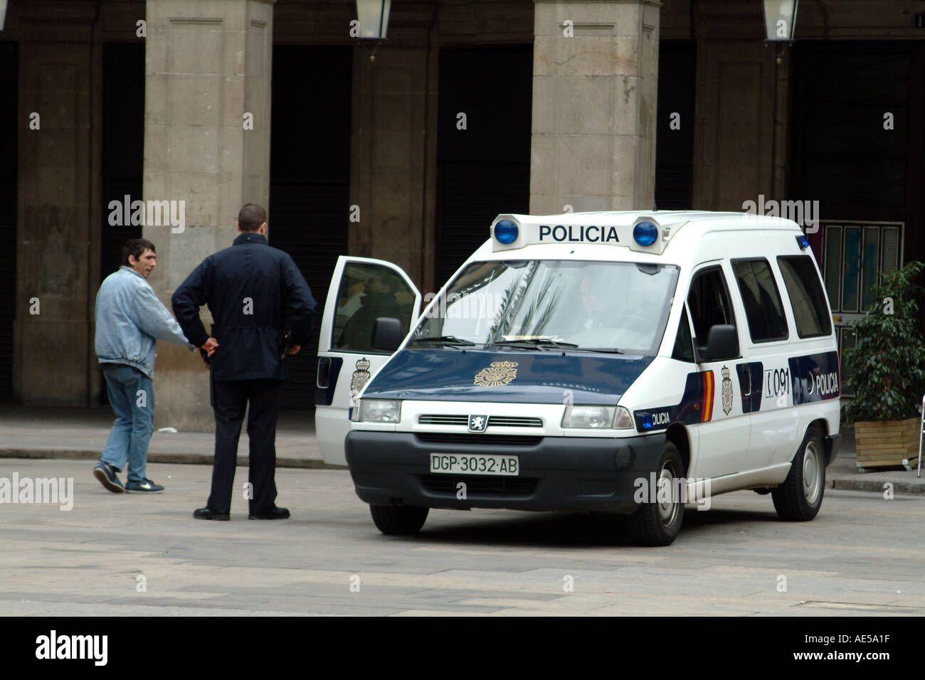 Barcelona Spain Police Car Stock Photo - Alamy
