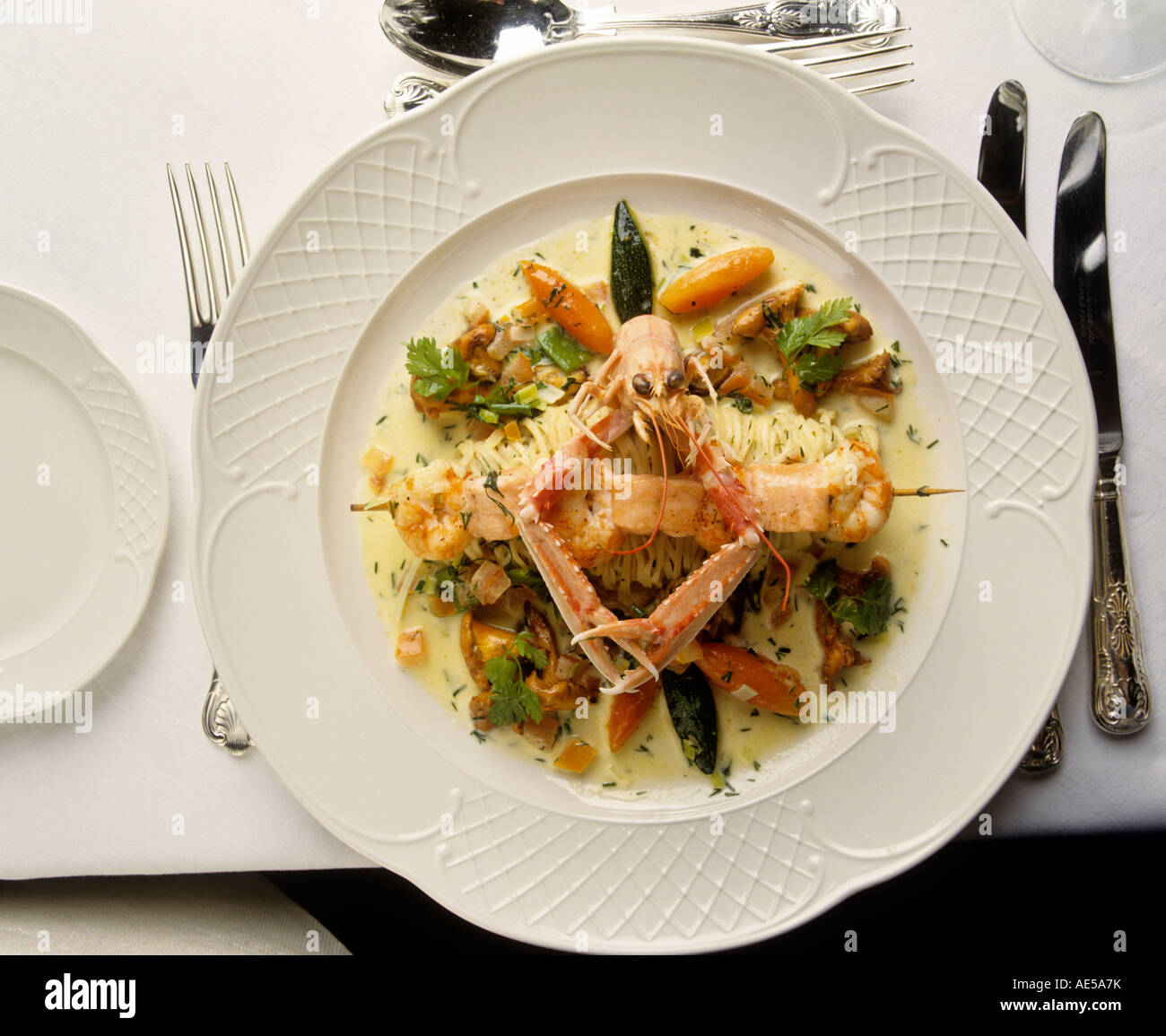 BROCHETTE OF SALMON AND CRAYFISH WITH CORIANDER SUNLAWS HOTEL NOW ...