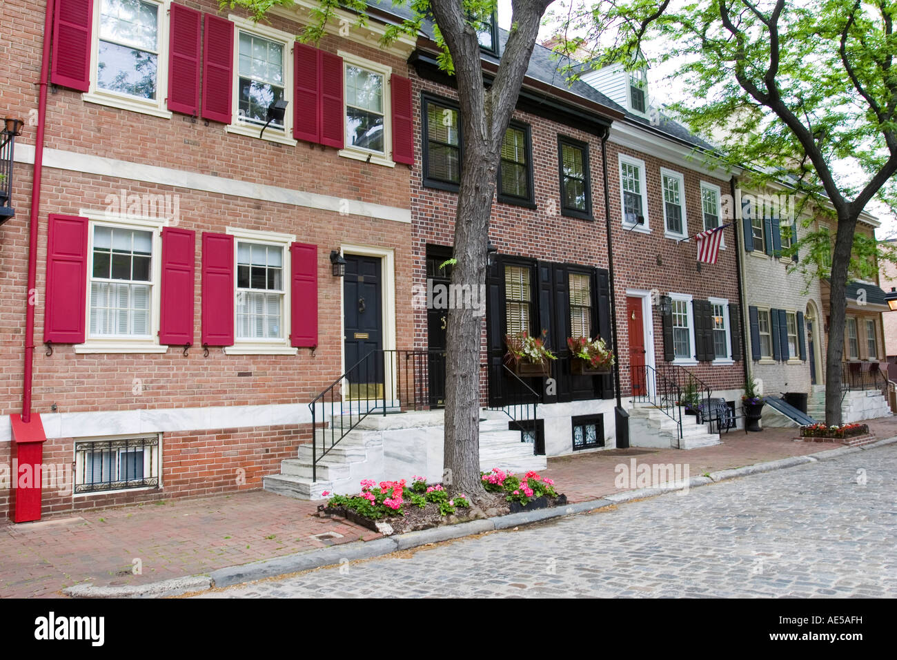 Row houses philadelphia pa hi-res stock photography and images - Alamy