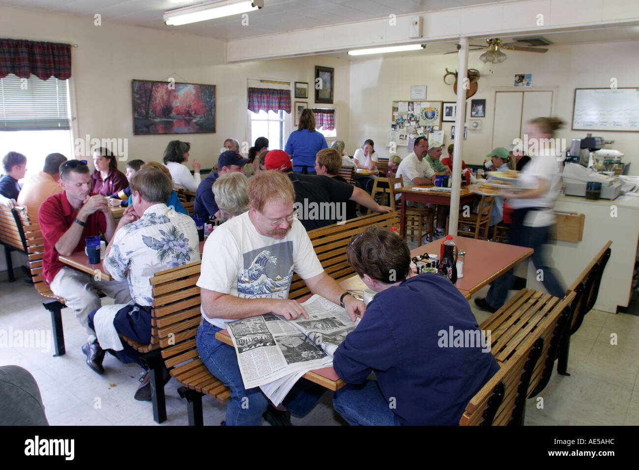 Virginia Loudoun County,Round Hill,Round Hill Diner,customers,tables ...
