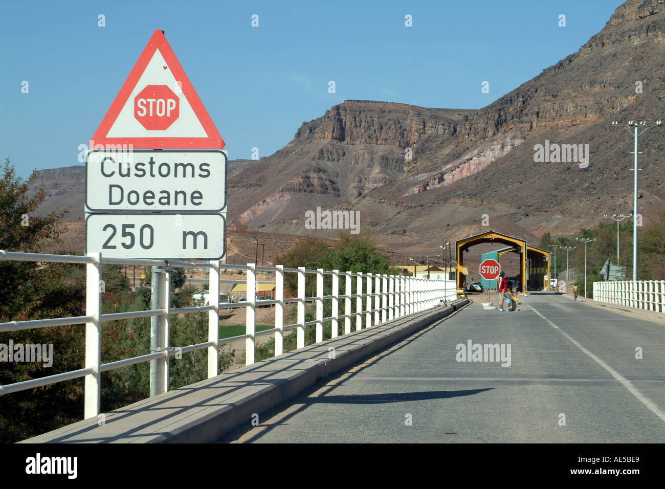 Namibia Customs Post at Noordoewer Border with South Africa No Mans ...