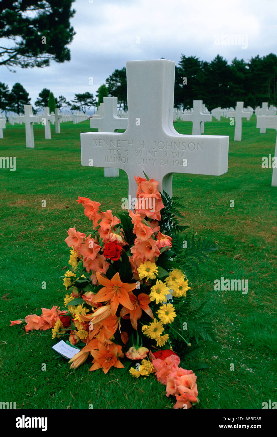 American military cemeteries hi-res stock photography and images - Alamy