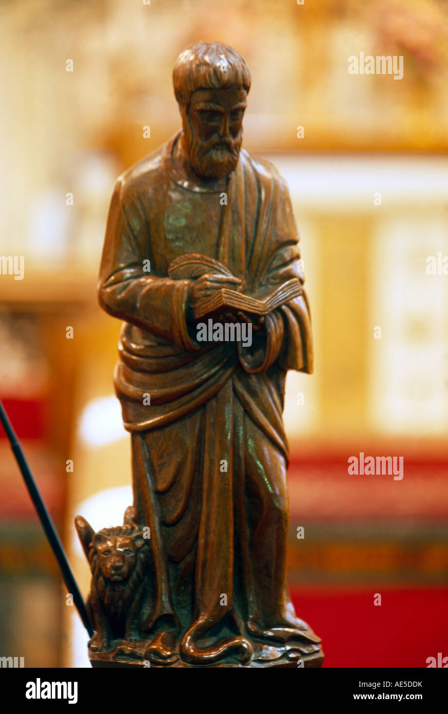 Saint luke statue hi-res stock photography and images - Alamy