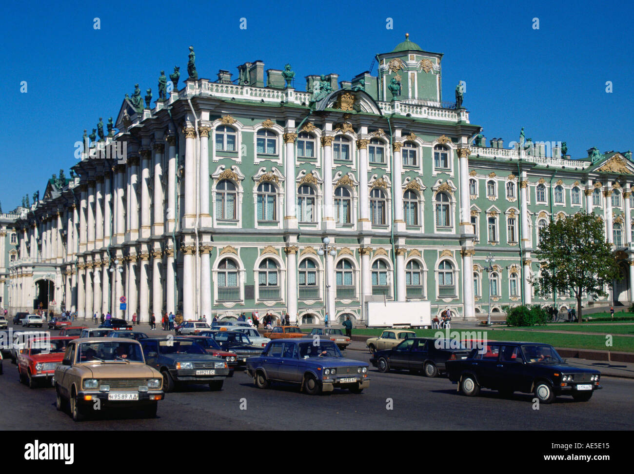 St petersburg street art museum hi-res stock photography and images - Alamy