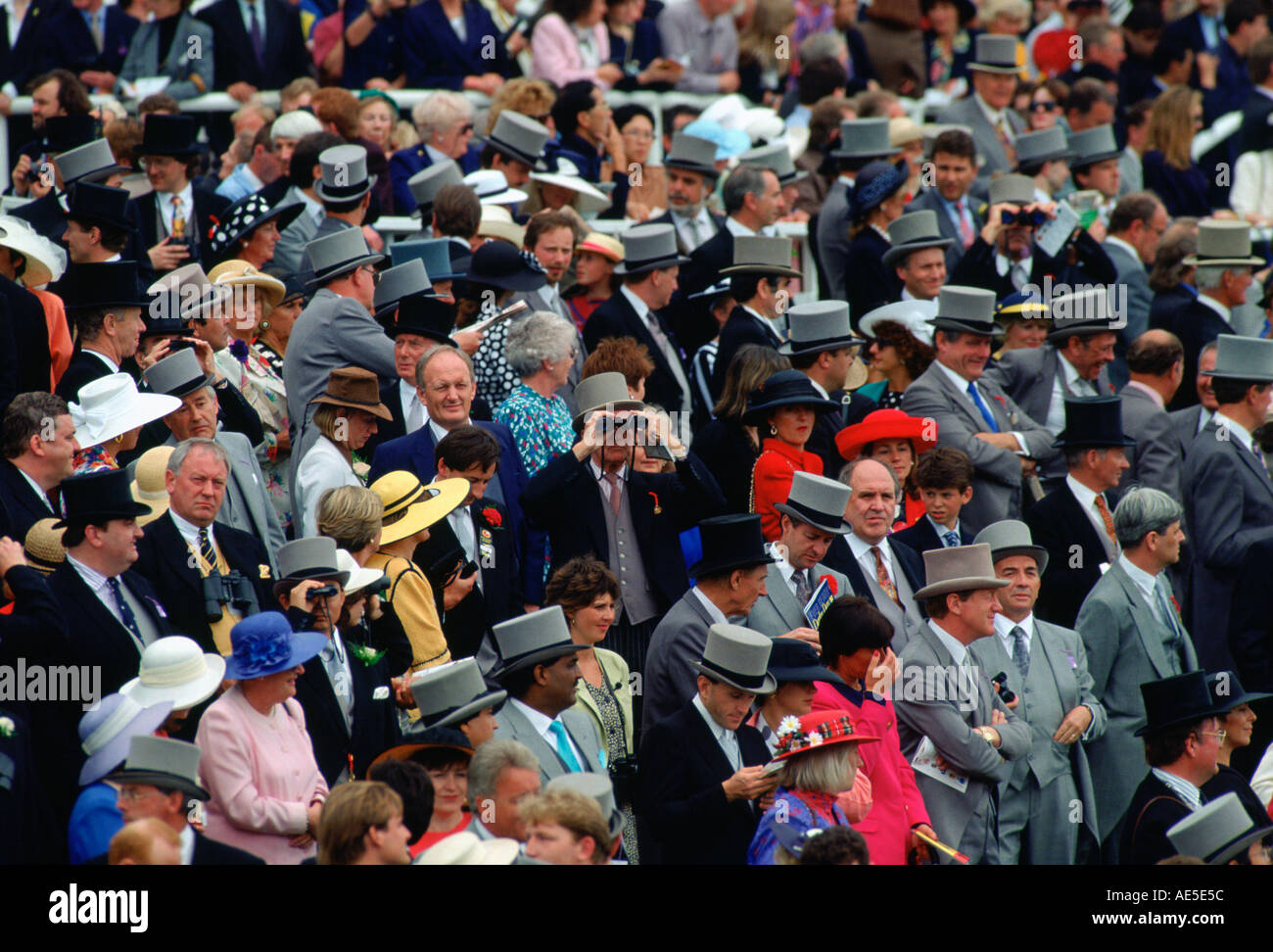 Epsom derby crowd hi-res stock photography and images - Alamy