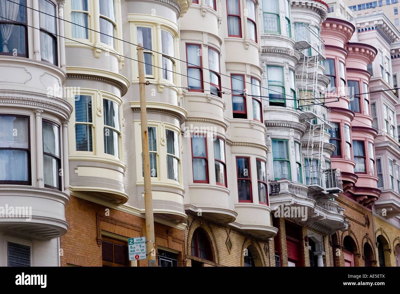 Curved bay windows hi-res stock photography and images - Alamy