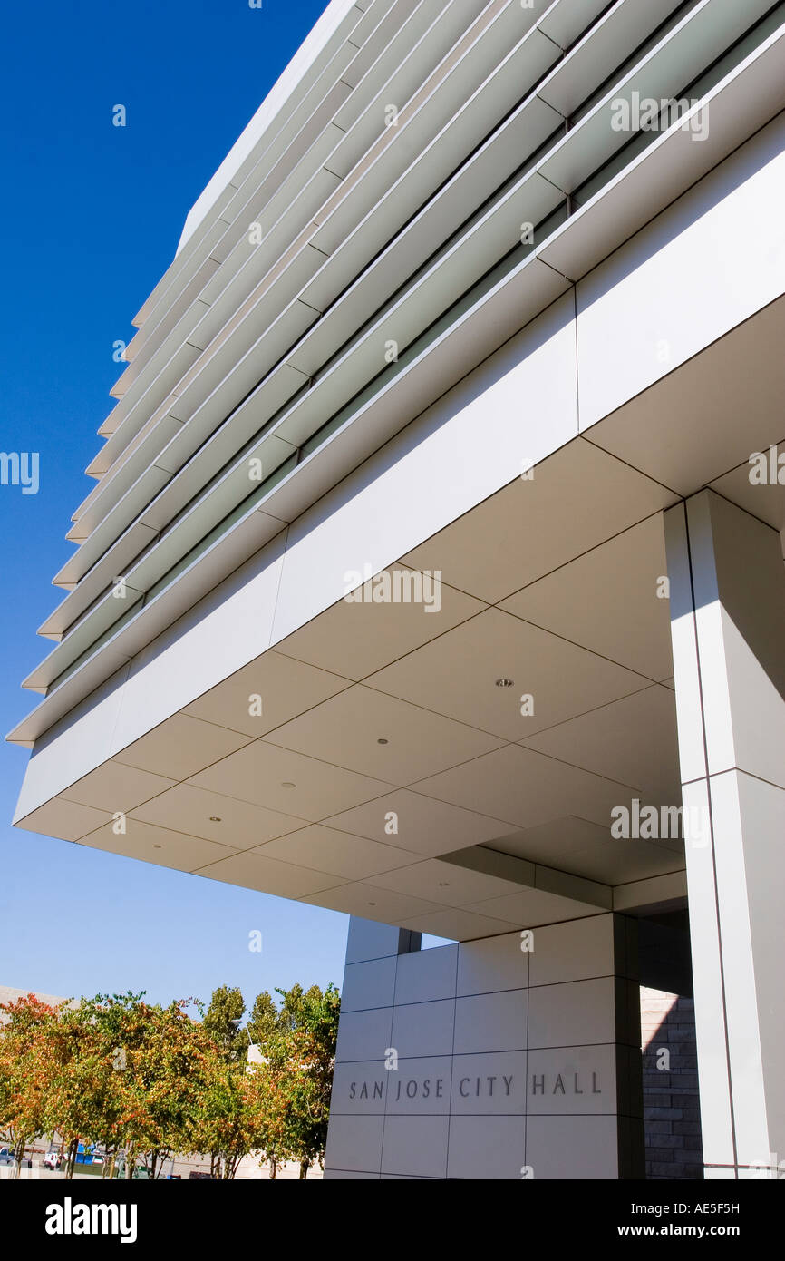 Office building in silicon valley hi-res stock photography and images ...